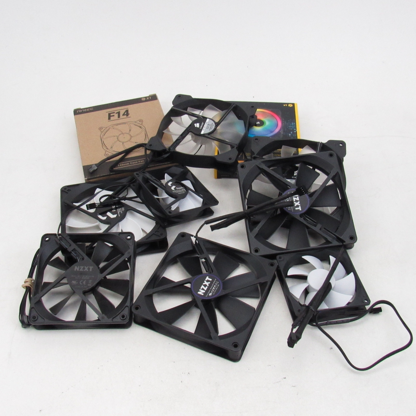 Lot 10 UNTESTED Computer fans 92MM 120MM 140MM Fractal NZXT Corsair ...
