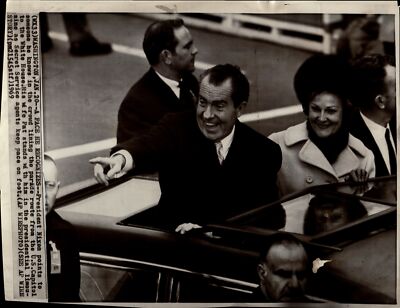 Vintage Press Photo Still 8x10 President Nixon Secret Service ...