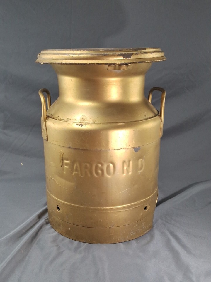 Vintage CASS -CLAY CREAMERY 3 Ga. Milk Can , Fargo, N.D. - circa 1935 ...
