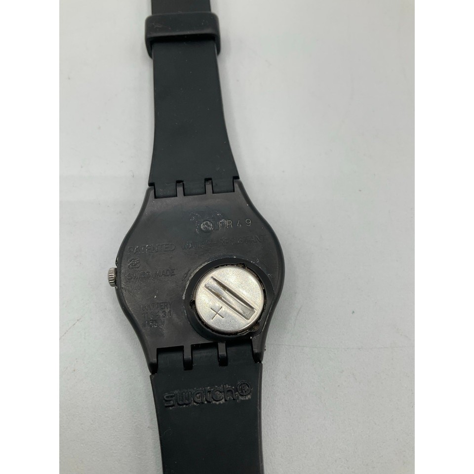 Pre- Owned Swatch Maxi Green Spell Watch- Black/Green/White- GB280 ...