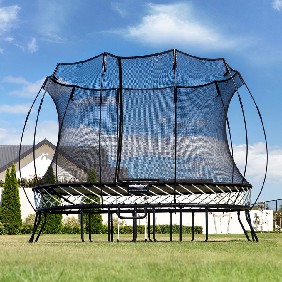 Springfree Trampoline Kids Oval 8 x 11 Ft Trampoline w/ Enclosure (For ...