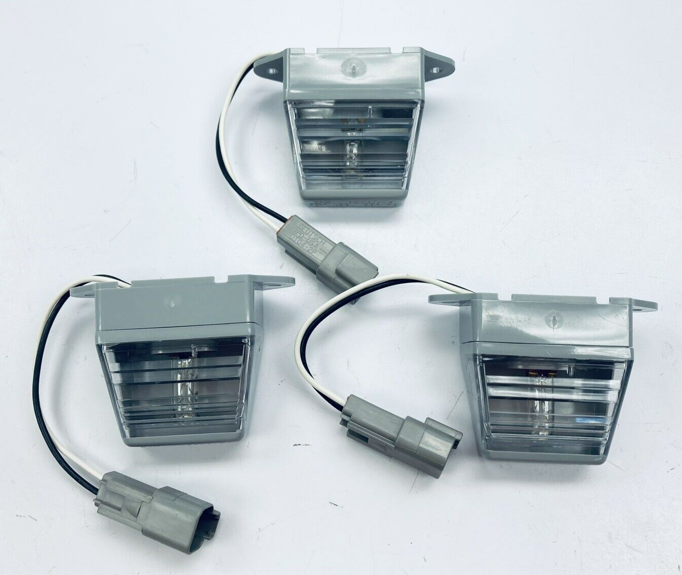 LOT OF 3 PETERSON MFG M439 SEALED LICENSE PLATE LIGHT / UTILITY LIGHT ...