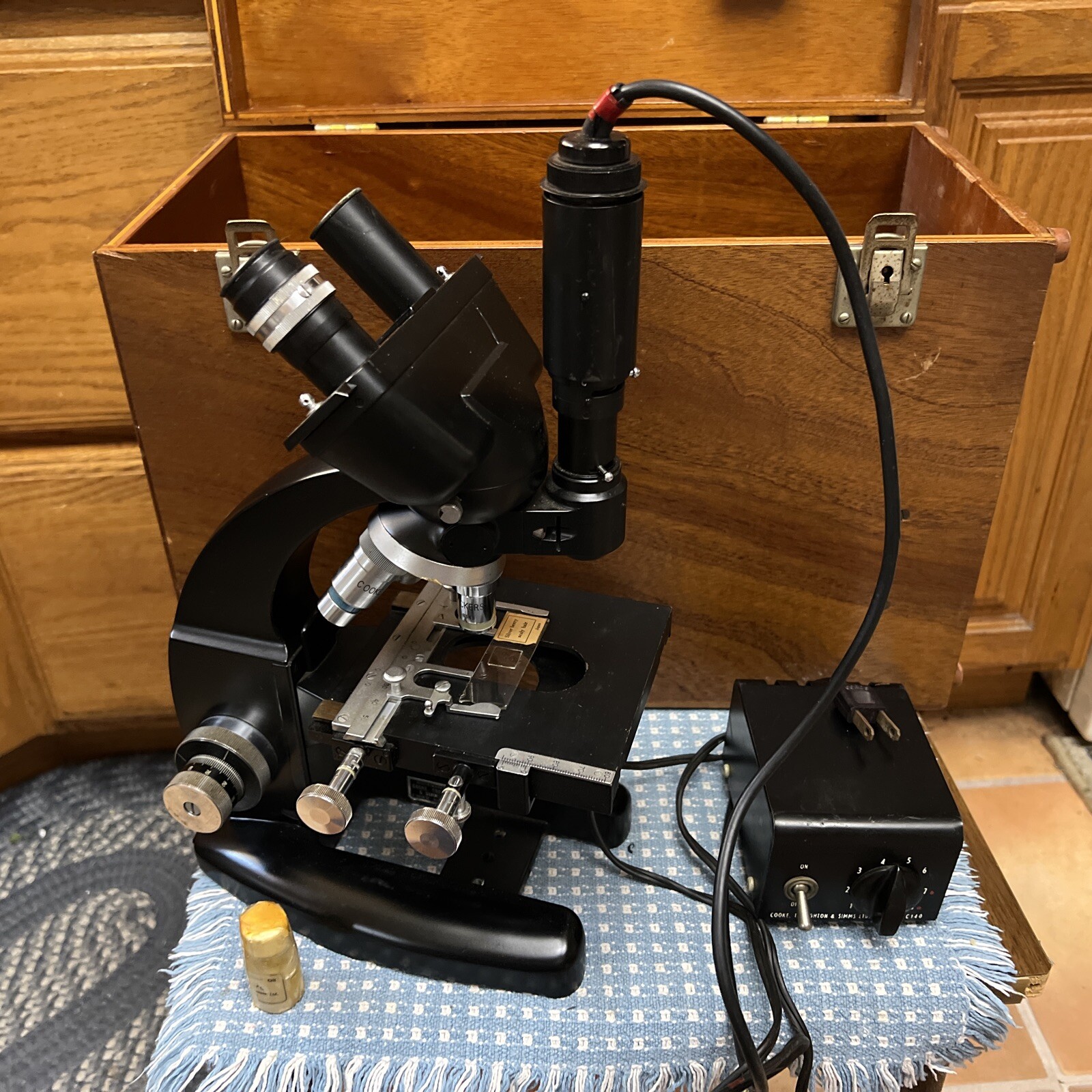 Vintage Cooke Troughton & Simms Microscope Wooden box Case C140 Light ...