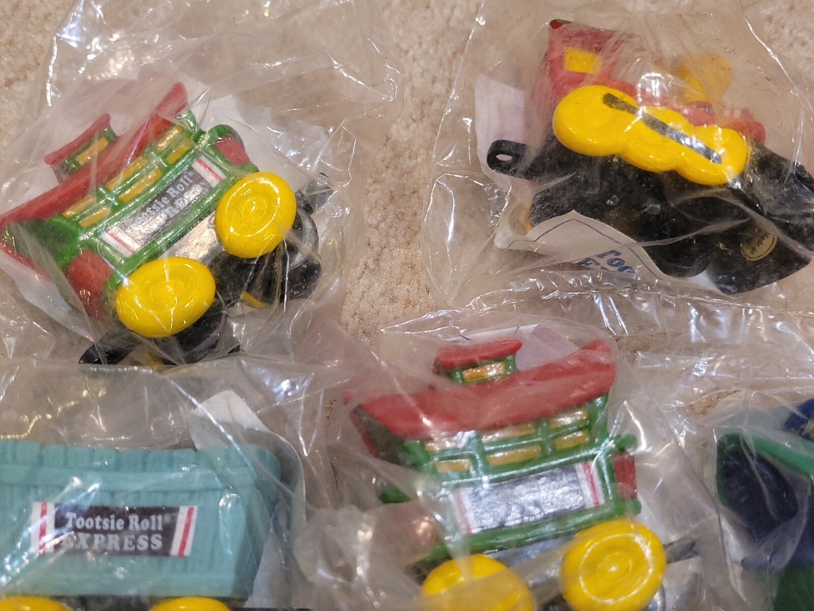 LOT OF (11) VINTAGE White Castle kids meal box TOYS NEW SEALED | eBay
