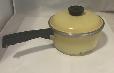 Vintage Club Cookware Sauce Pan Pot 2 Quart Harvest Yellow Gold ...