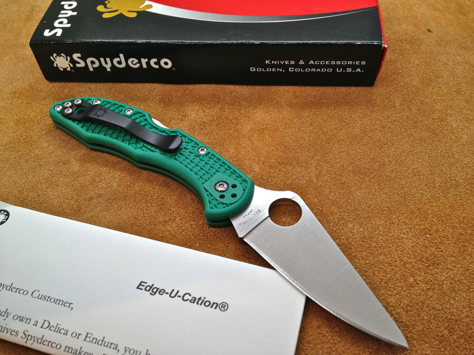 Spyderco Green Delica 4 C11FPGR Flat Ground FRN Plain Edge Knife * VG ...