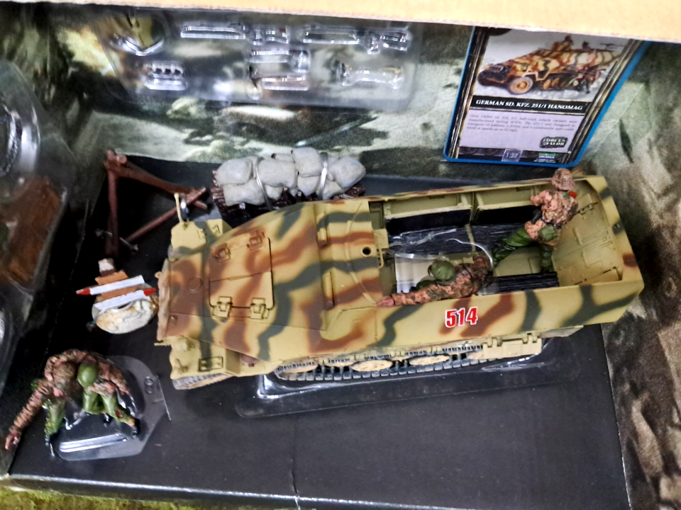 Forces of Valor 1/32 WW2 German Sd Kfz 251/1 Hanomag Normandy 1944 ...