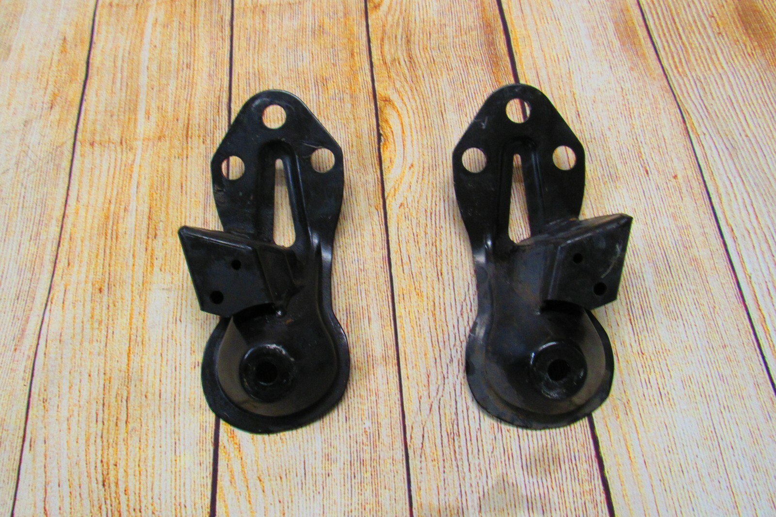 1997-06 Jaguar XK8 FRONT LEFT RIGHT SET Suspension MOUNTING BracketS ...