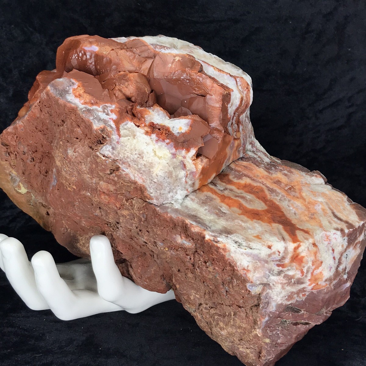 Red Chert Chert: Identification, Pictures & Info For Rockhounds
