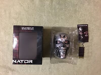 Terminator Genisys HALF SCALE ENDO SKULL & T800 BRAIN CHIP KEYCHAIN ...