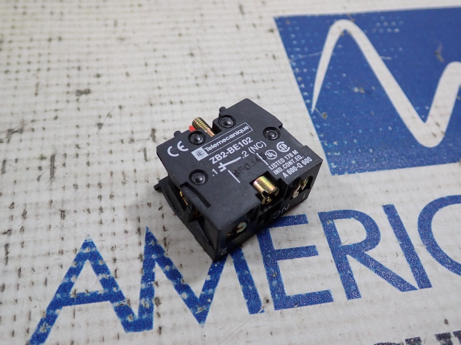 NEW TELEMECANIQUE ZB2-BE102 CONTACT BLOCK | eBay