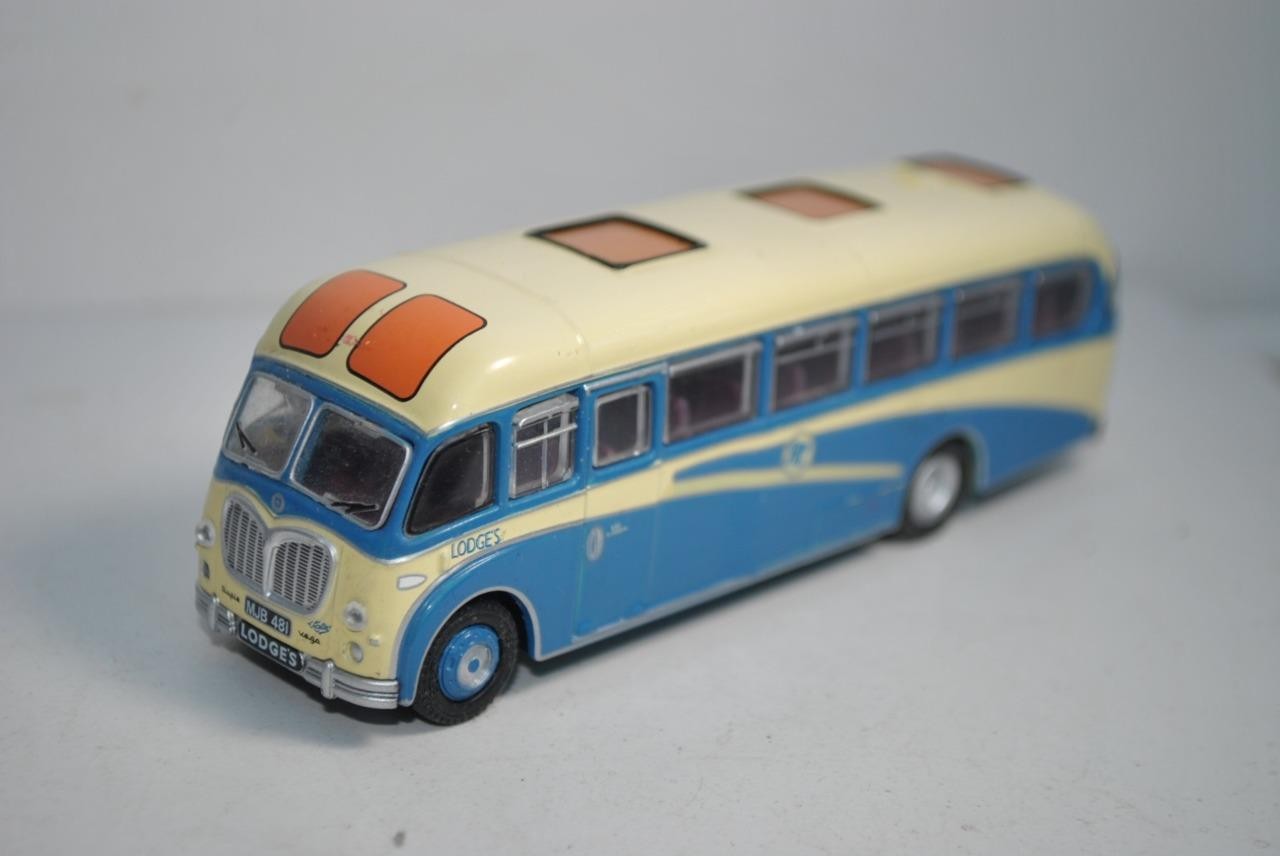 EFE 1:76 OO - BEDFORD SB COACH - LODGES OF ESSEX 717 | eBay UK