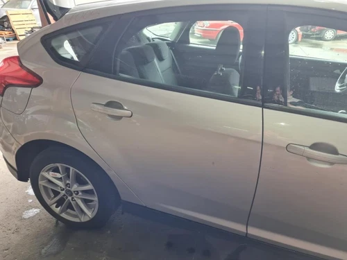 Puerta Trasera Derecha para FORD FOCUS BERLINA (CEW) Business 2015 ...