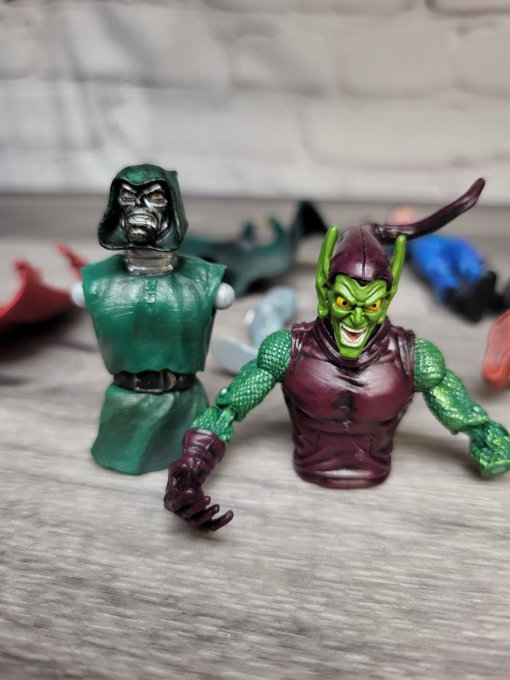 Marvel Universe 3.75 Showdown Spiderman Dr Doom Fantastic Four Figure ...