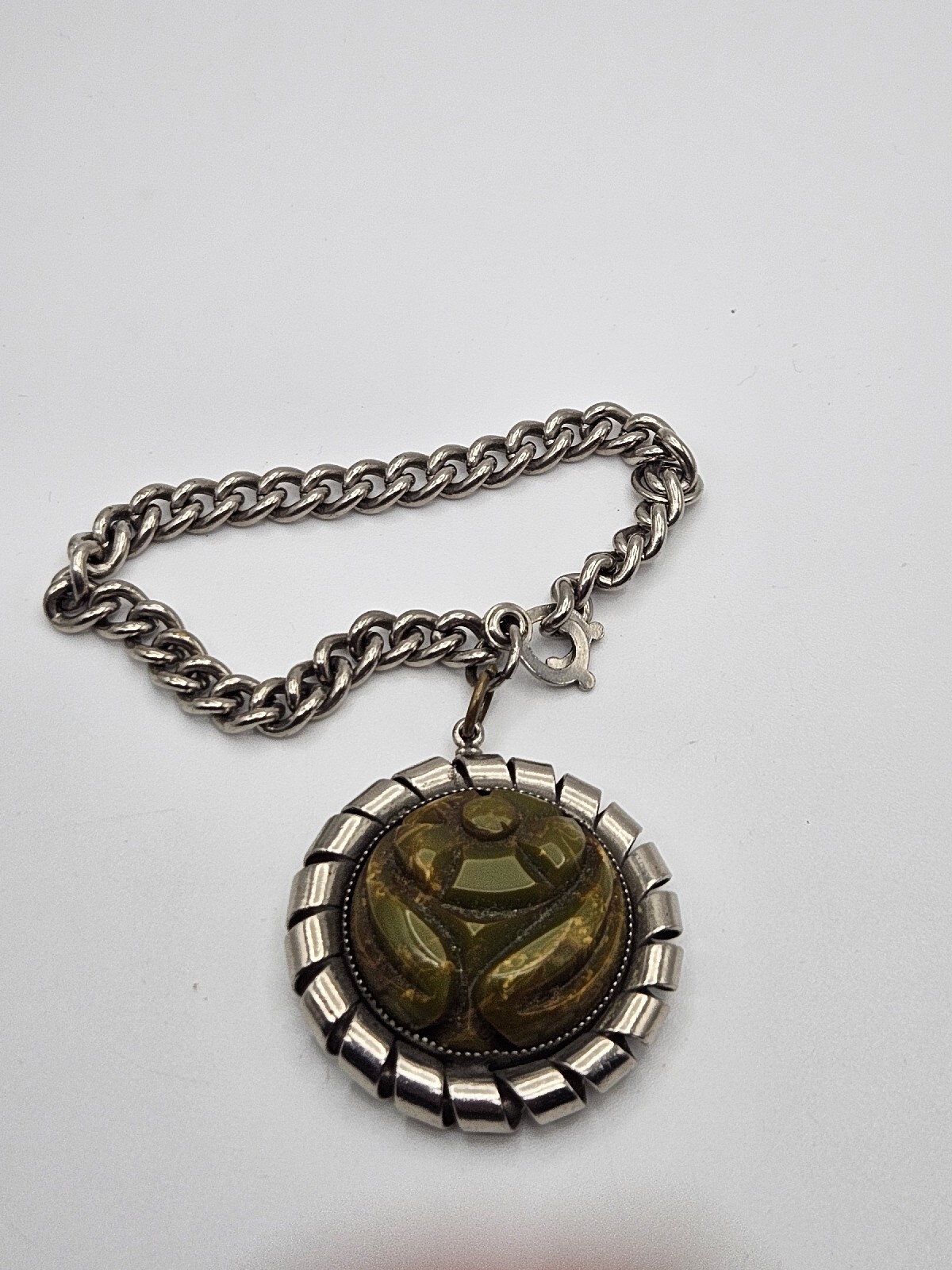 Vintage Green Yellow Swirl Bakelite Carved Flower Cha… - Gem