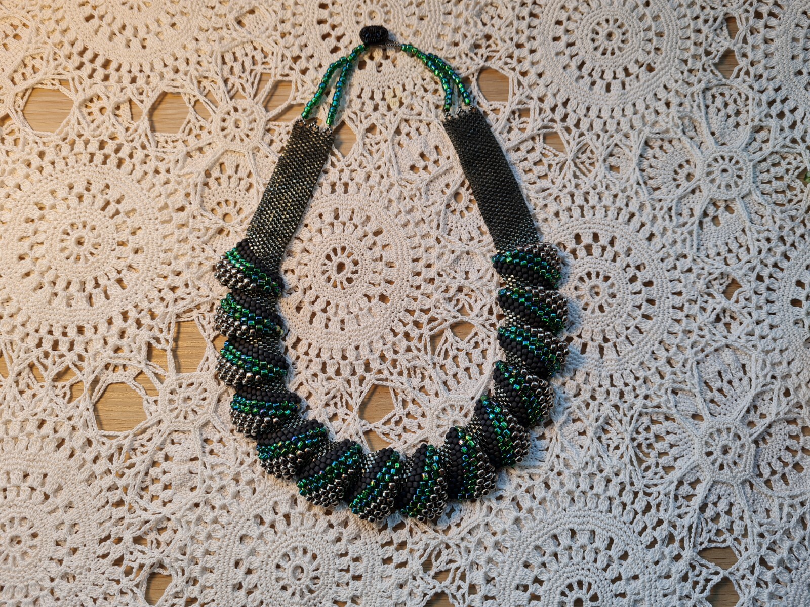 Flat Cellini Wave Stitch Glam Boho Necklace Emerald Green Japanese Seed ...