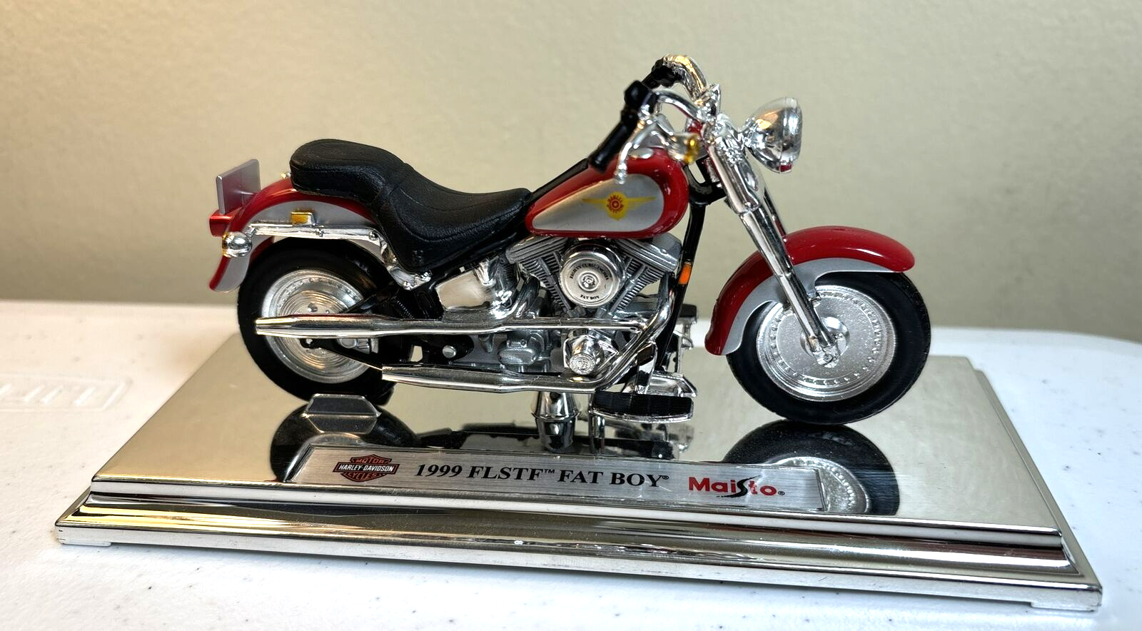 Maisto Harley-Davidson 1999 FLSTF Fat Boy 1:18 Scale Bike Motorcycle ...