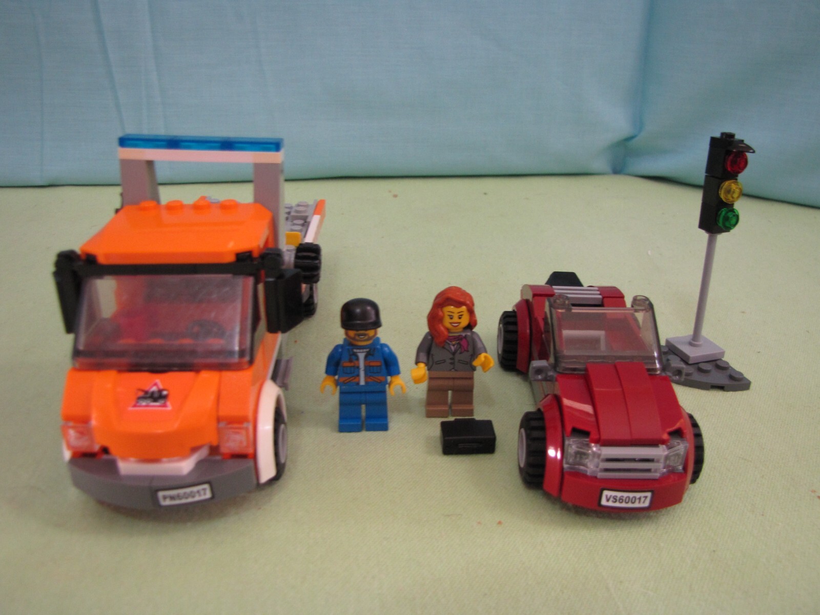 pre-owned GENUINE LEGO CITY #60017 FLATBED TRUCK complete with ...