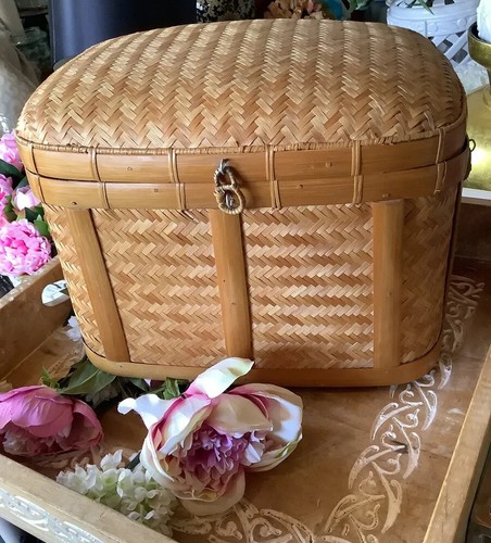 GREAT CANE CHEST WITH LID/HANDLES-EUC-GOOD STORAGE/DECOR-H23xW34xD23cm ...