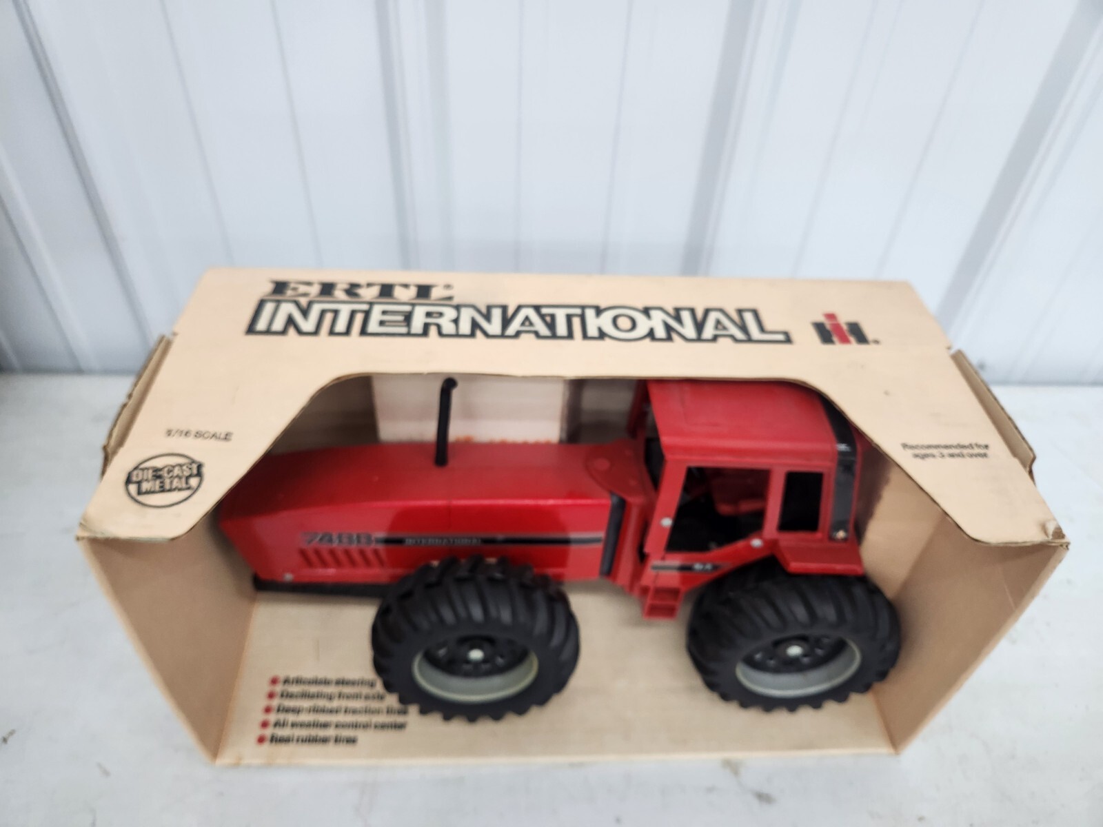 1/16 Ertl International 7488 2+2 Toy Tractor In Box Case IH Farmall ...
