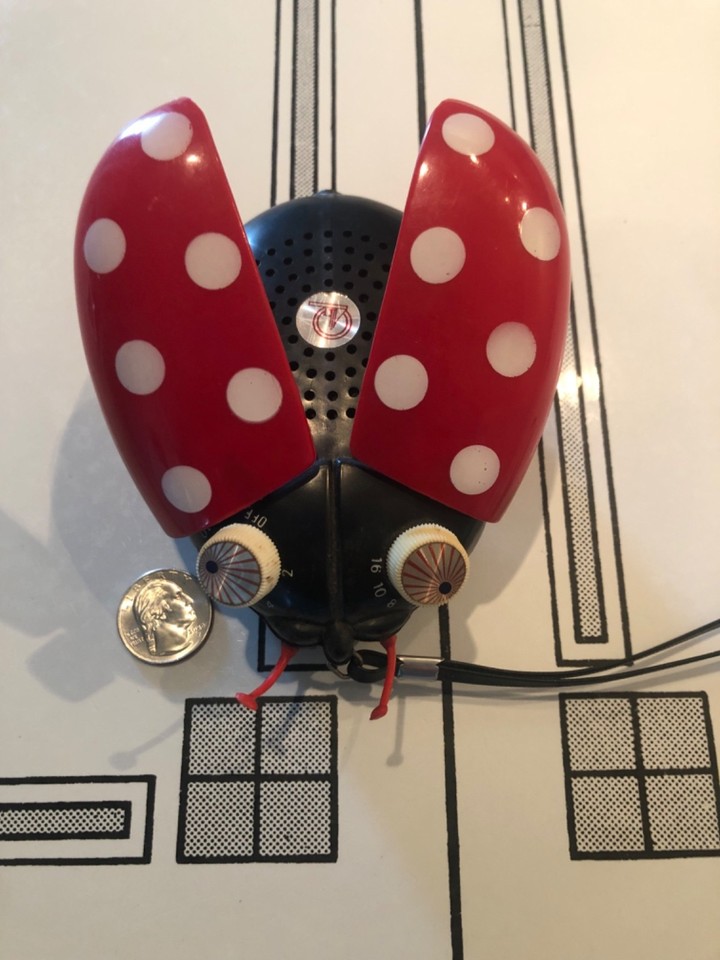 Red Lady Bug Transistor Radio Hong Kong Wings Opens Dials Rego AM Works ...