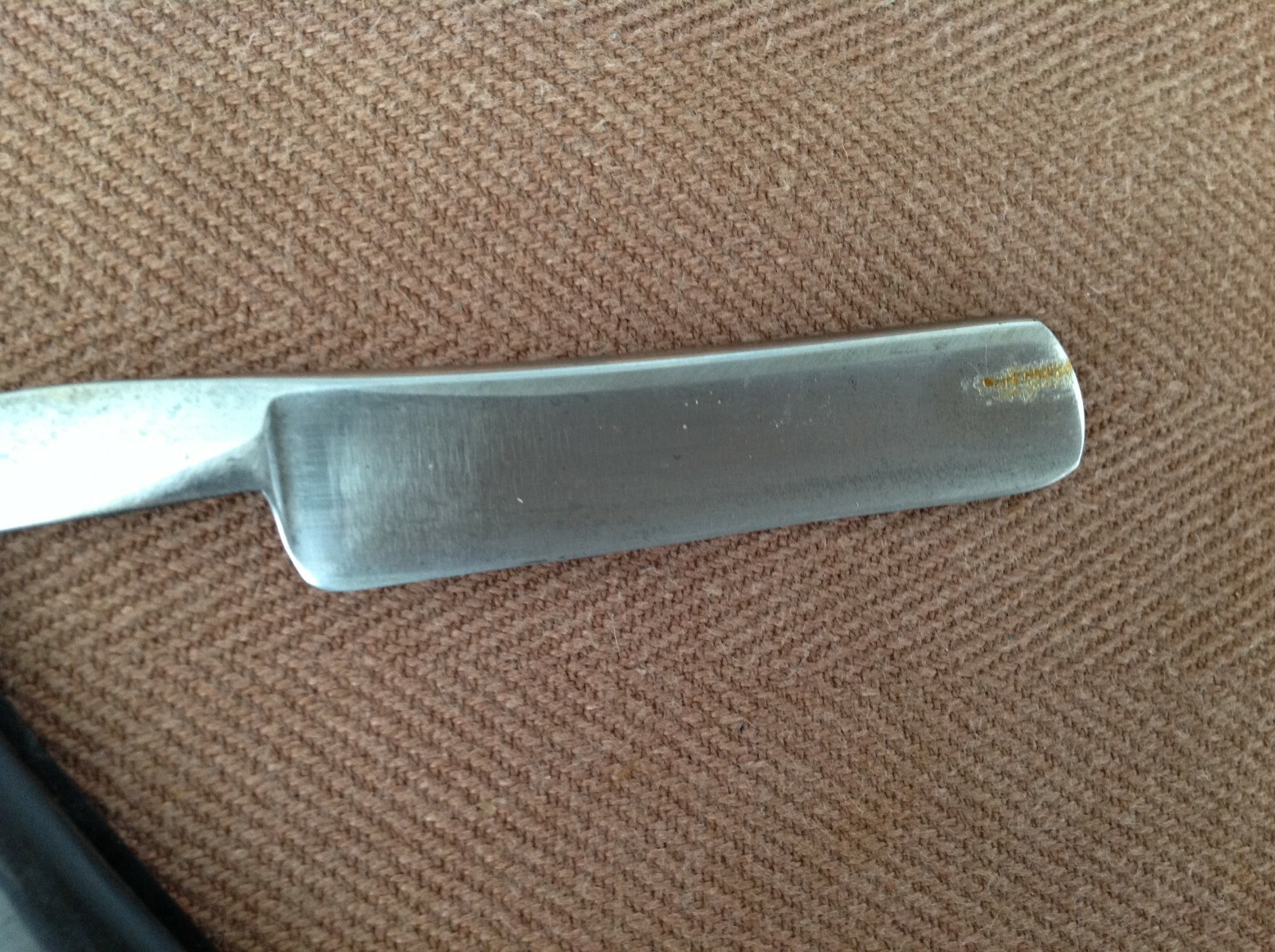 The Crown & Sword Razor Extra Hollow Ground Straight Razor, Etched Face ...