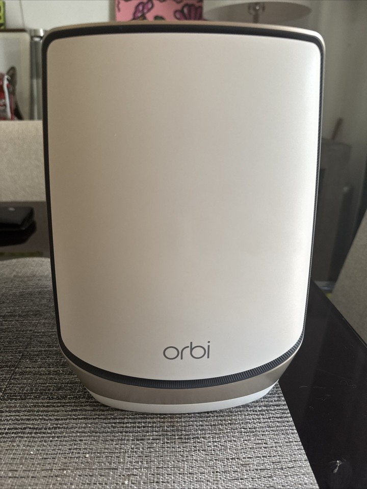 Netgear RBR860 Orbi White Tri-Band Mesh WiFi Router With Wall Bracket ...