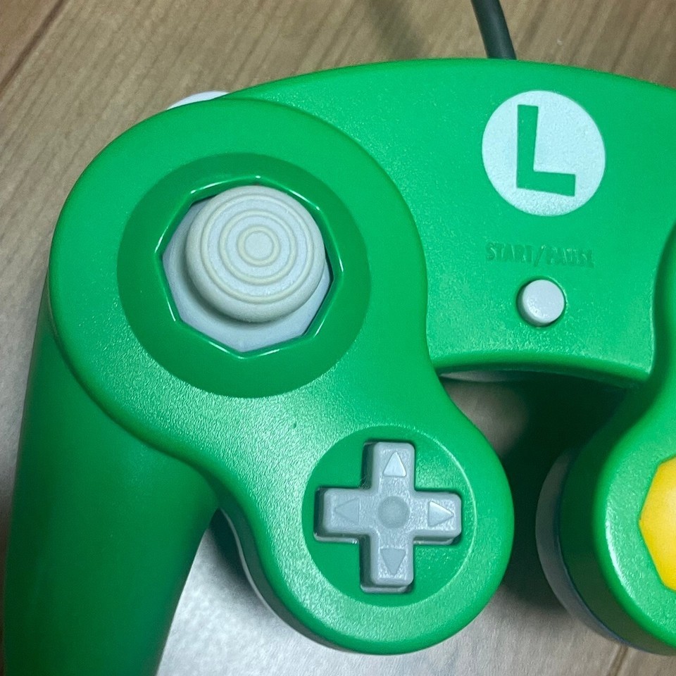 Club Nintendo Official Limited Mario & Luigi set Gamecube Controller GC ...