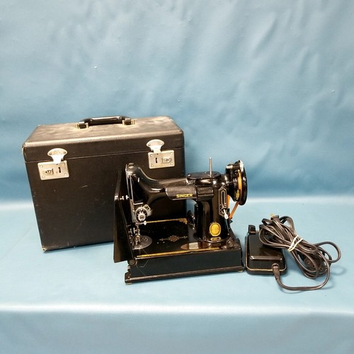 VTG SINGER 221 Featherweight Sewing Machine Tested Works Restored+Orig ...