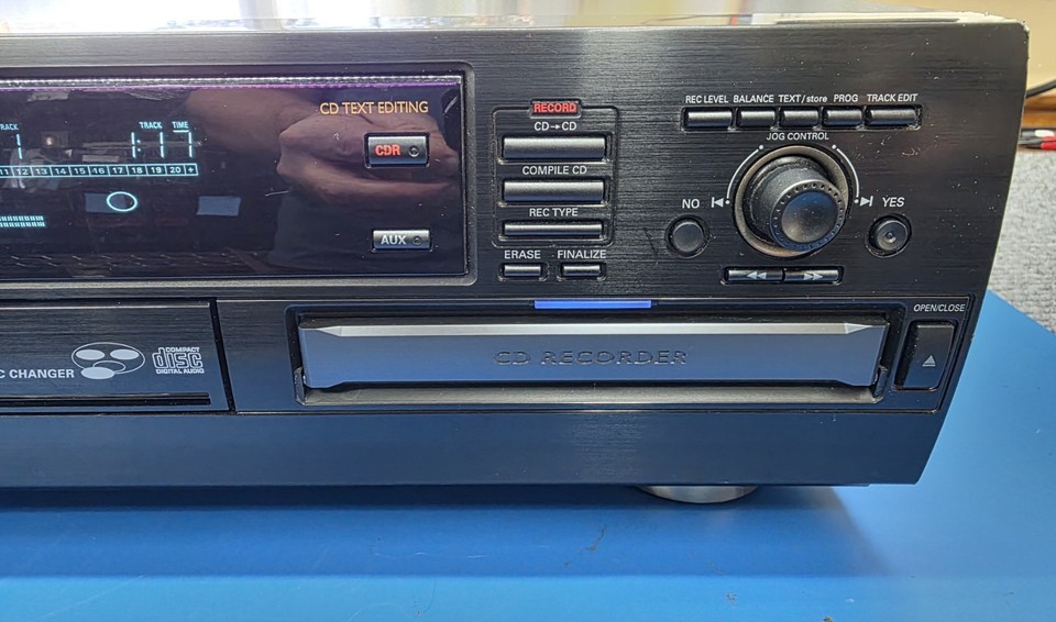 Philips CDR785/17 3-disc CD Player Changer+1-disc CD-R/RW Recorder ...