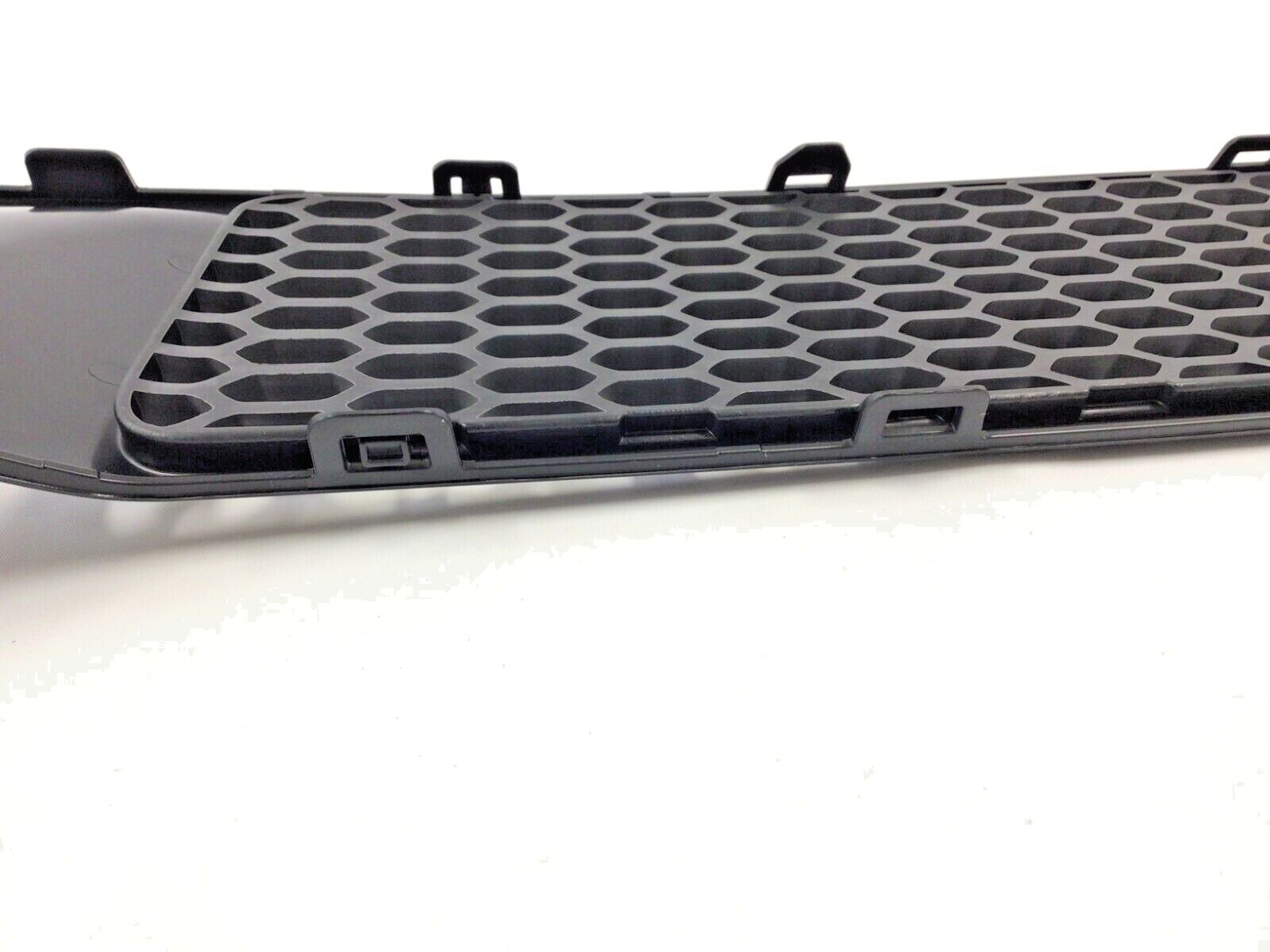 2017-2019 Jeep Grand Cherokee Front Lower Grille Black New OEM ...