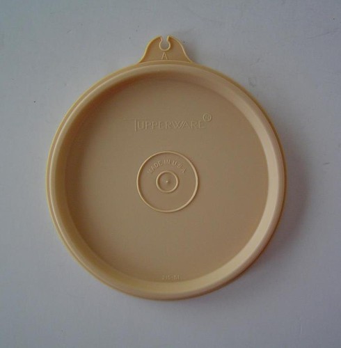 1 Vitg Tupperware 215 Replacement A Tab Round Lid 4.5" Diameter Gold ...