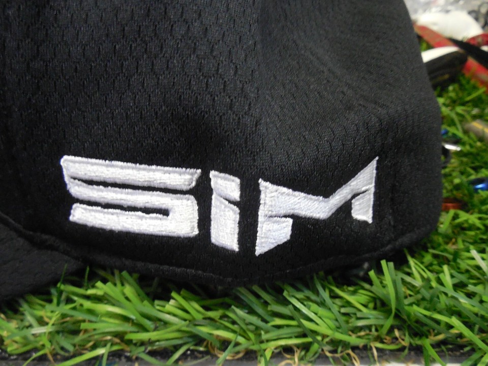Taylormade Black Tour Cage Fitted Golf Hat w/SIM TP5 logo stretch fit M ...