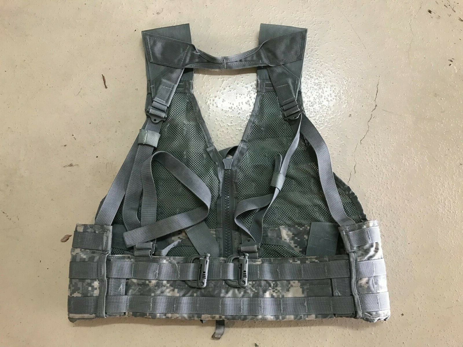 USGI Military Surplus Tactical Fighting Load Carrier FLC Vest MOLLE II ...
