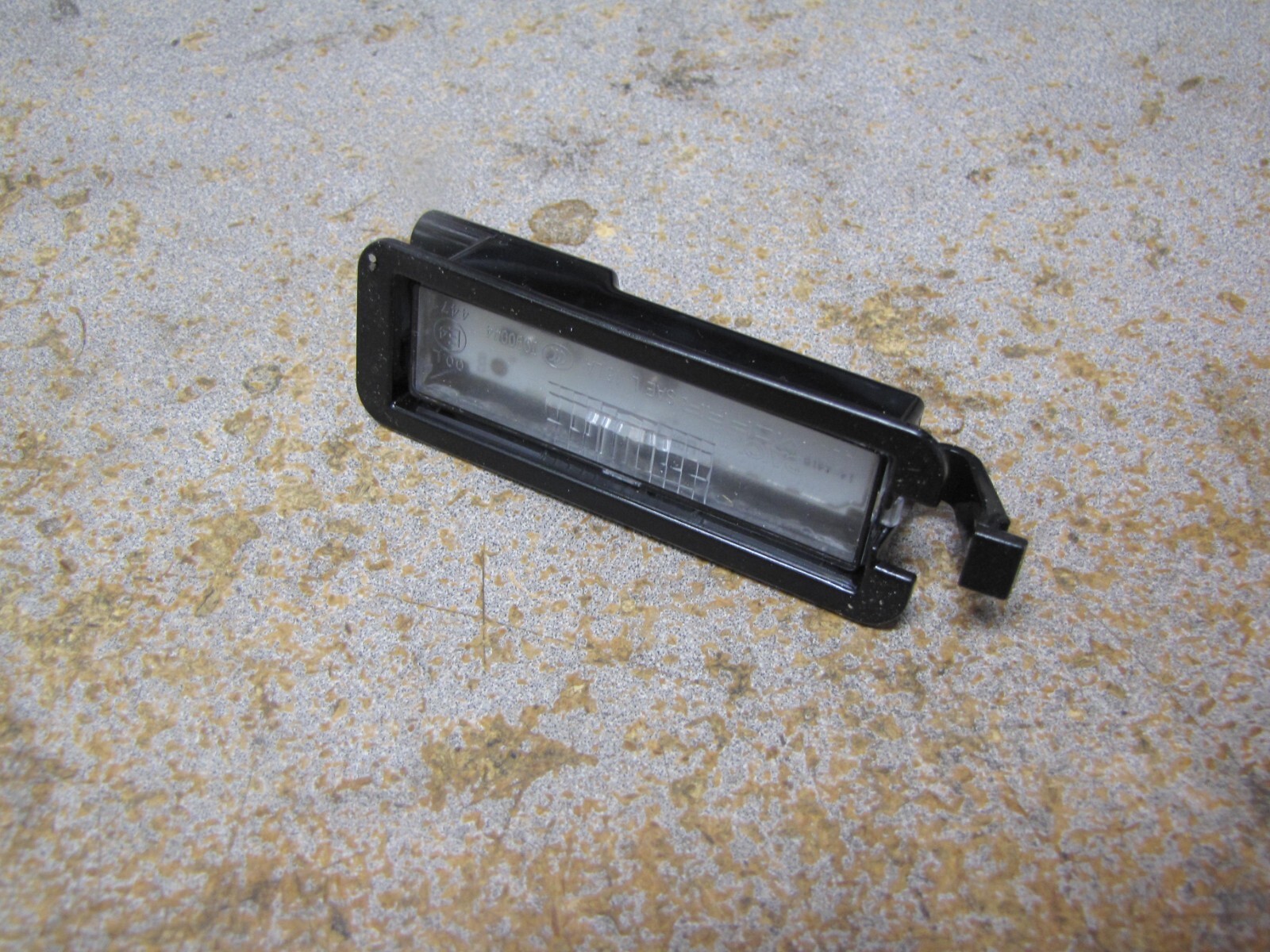 68582284AA NEW OEM MOPAR LICENSE PLATE LIGHT LAMP | eBay
