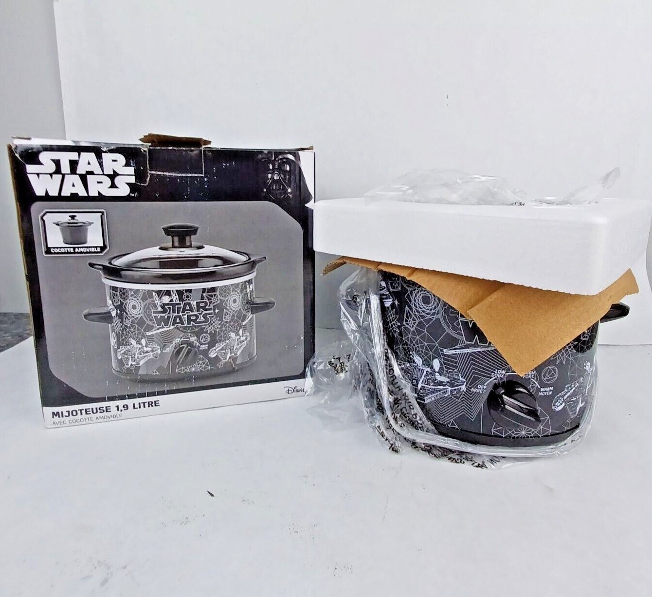 Star Wars 2 Quart Slow Cooker Crock Pot W/Removable Stoneware Disney | eBay