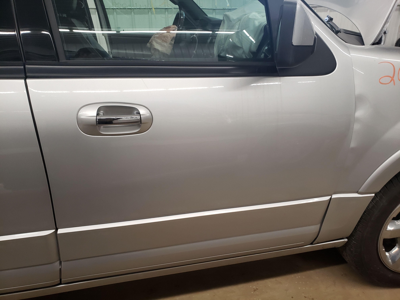 2013 FORD EXPEDITION PASSENGER RIGHT FRONT DOOR ASSY INGOT SILVER PAINT ...