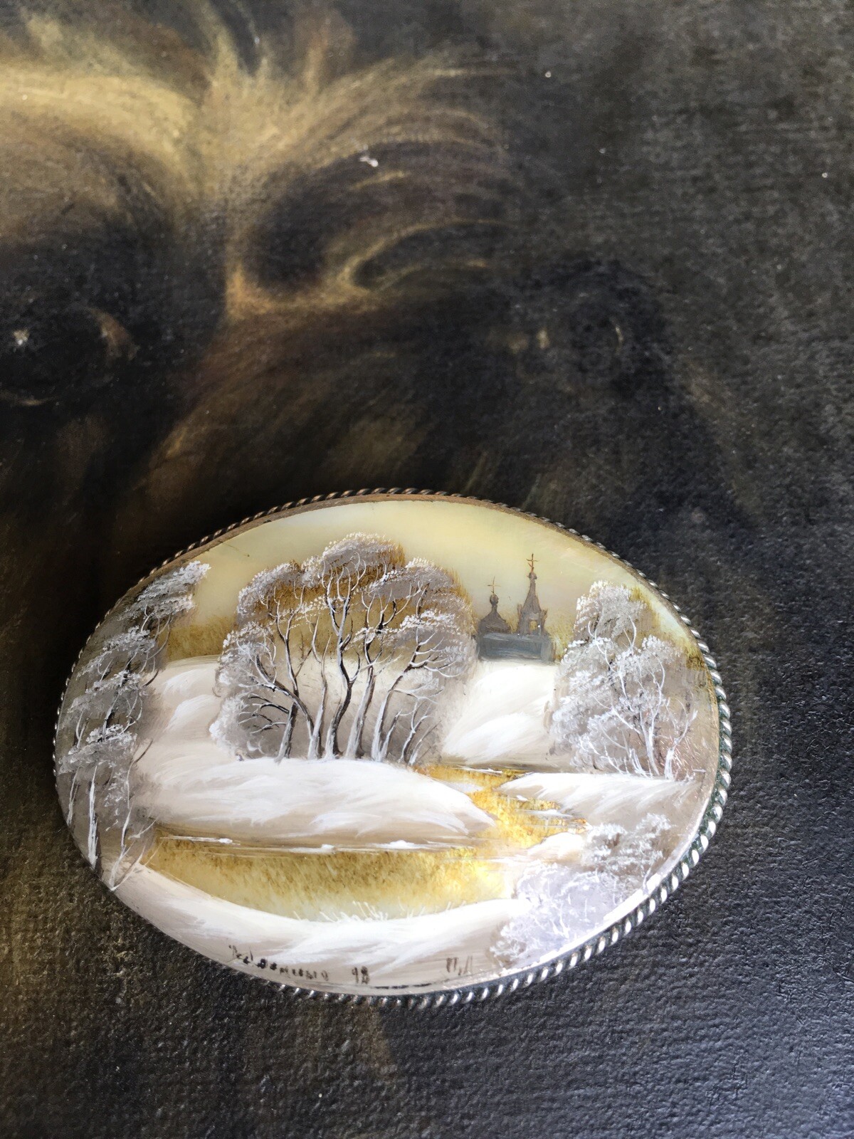 ANTIQUE MOTHER OF PEARL HANDPAINTED BROOCH 1898 CHURC… - Gem