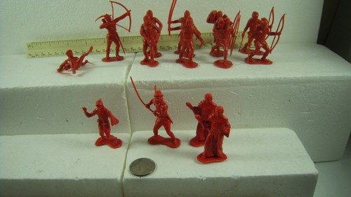 Marx 54mm Medieval Robin Hood Rust Figure Lot, 14 in 9 different Poses ...