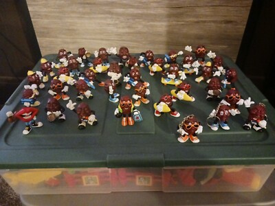 Vintage California Raisins Figures Lot Of 35 + 3 keychain | eBay
