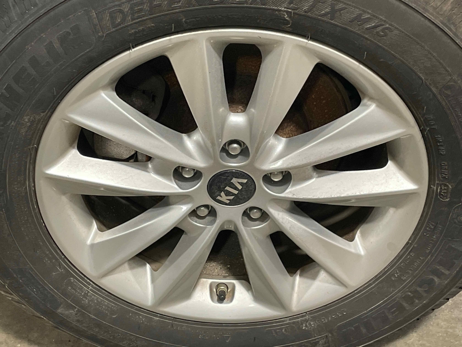 2019 Kia Sorento Oem Rim Factory Wheel 17" X 7" 10 Spoke Scuffs 52910 ...