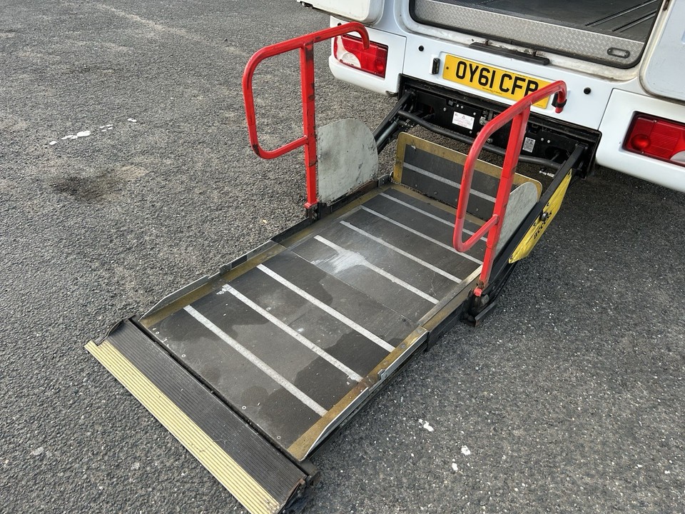 Mercedes Sprinter Treka Welfare Disabled Access Minibus, 16 Seater, Low ...