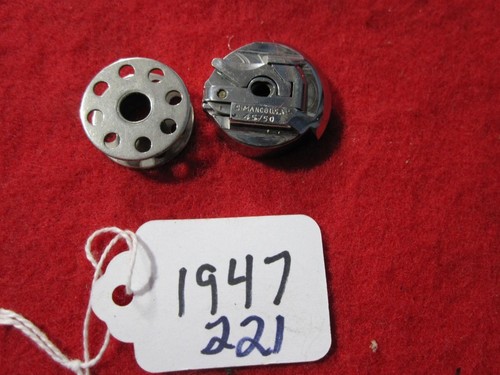 VINTAGE SINGER SEWING MACHINE BOBBIN CASE FITS 301 / 221 NO. 45750 ...
