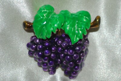 Grapes Cluster Pin Brooch Pendant Vintner Winery Wine Fruit Silvertone ...