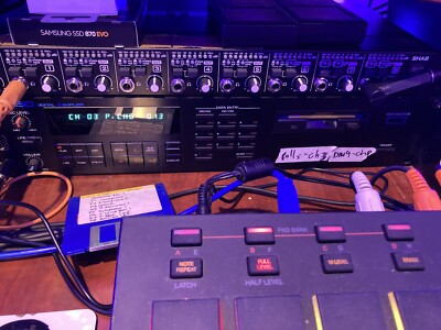 Roland s-550 12bit Vintage digital sampler ~ Great Condition. Sample ...