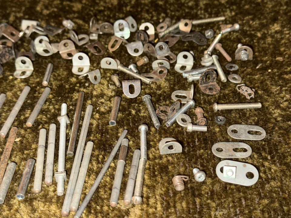 MECCANO used parts crank handles, axles, angle brackets & obtuse, fish ...