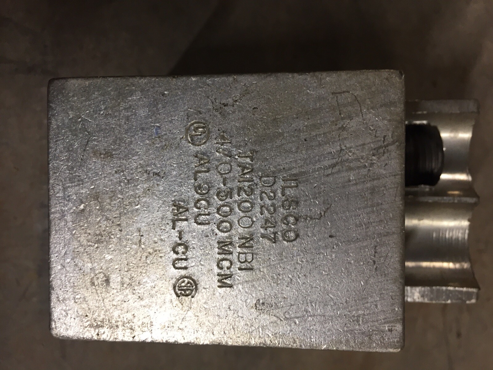 (2) Ilsco D2247 TA1200NB1 Mechanical Aluminum Terminal Lug 4/0-500 ...