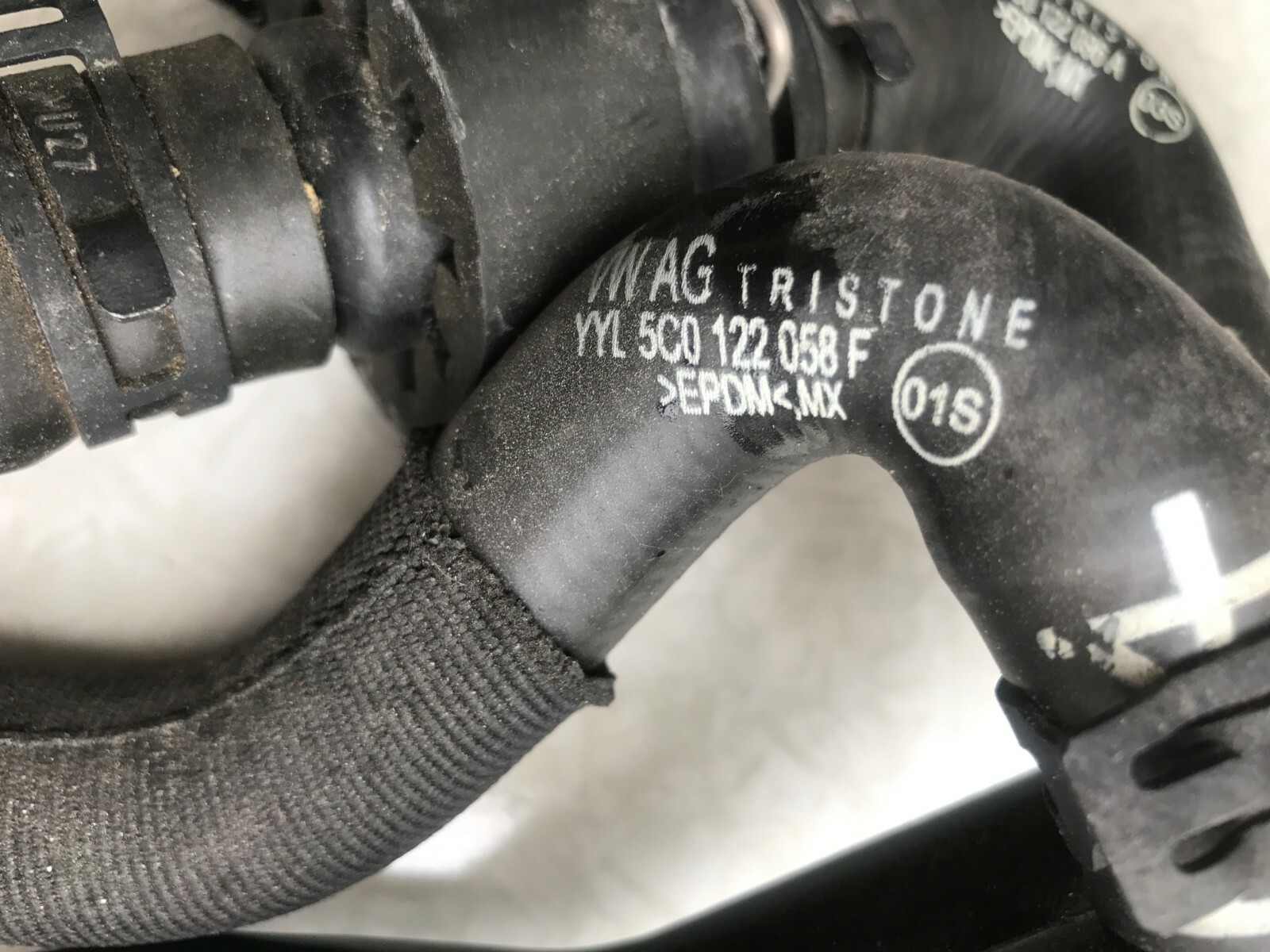 2017 Volkswagen OEM Engine Coolant Reservoir Hose 5C0121070 5C0121064 ...