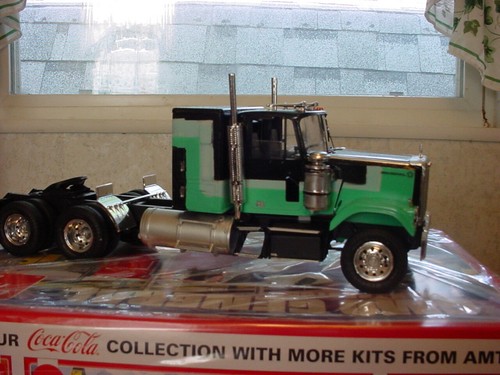 AMT Coca-Cola GMC General Semi Truck Tractor 1 25 Scale Model Kit ...