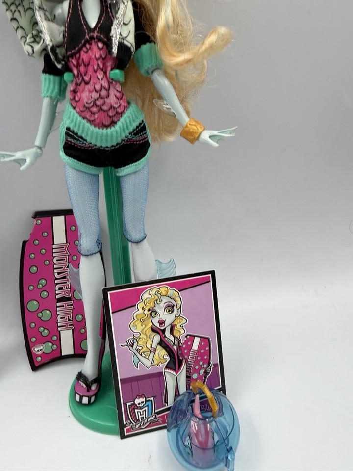 Lagoona Blue Signature Wave 1 Fins Stand Monster High 1st Original ...